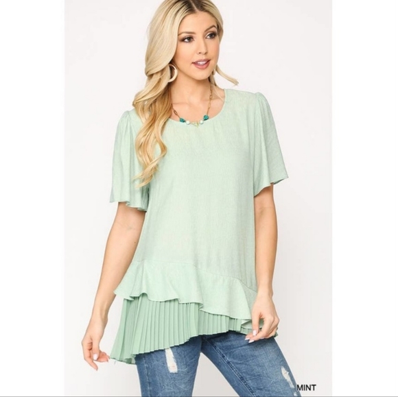 Gigio | Tops | Nwt Mint Flowy Mixed Material Pleated Top | Poshmark